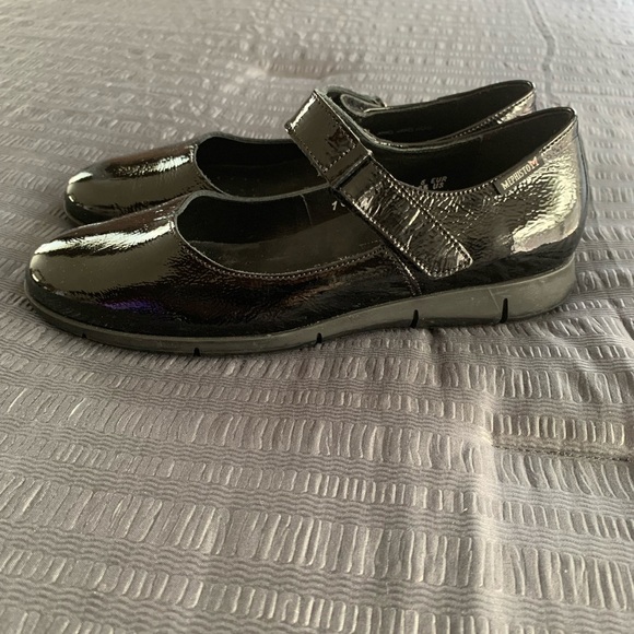 Mephisto | Shoes | Mephisto Black Air Jet Mary Jane Flats Women | Poshmark